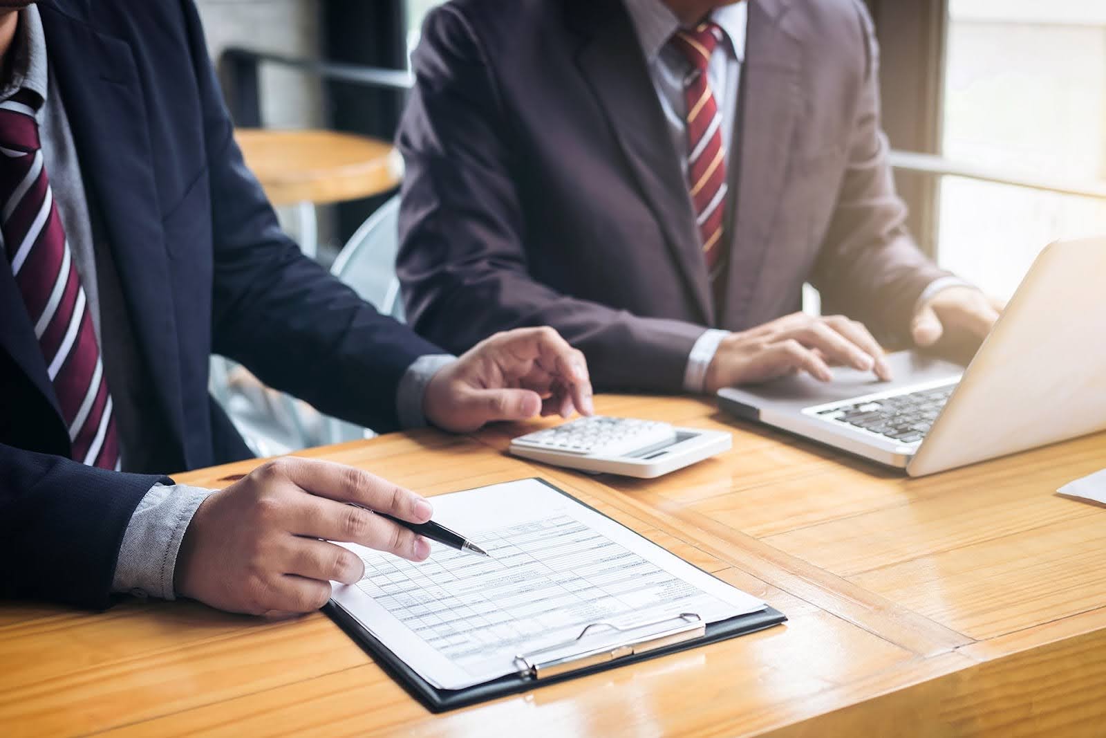 California CPA Guide: Licensing, Services & How to Choose the Best